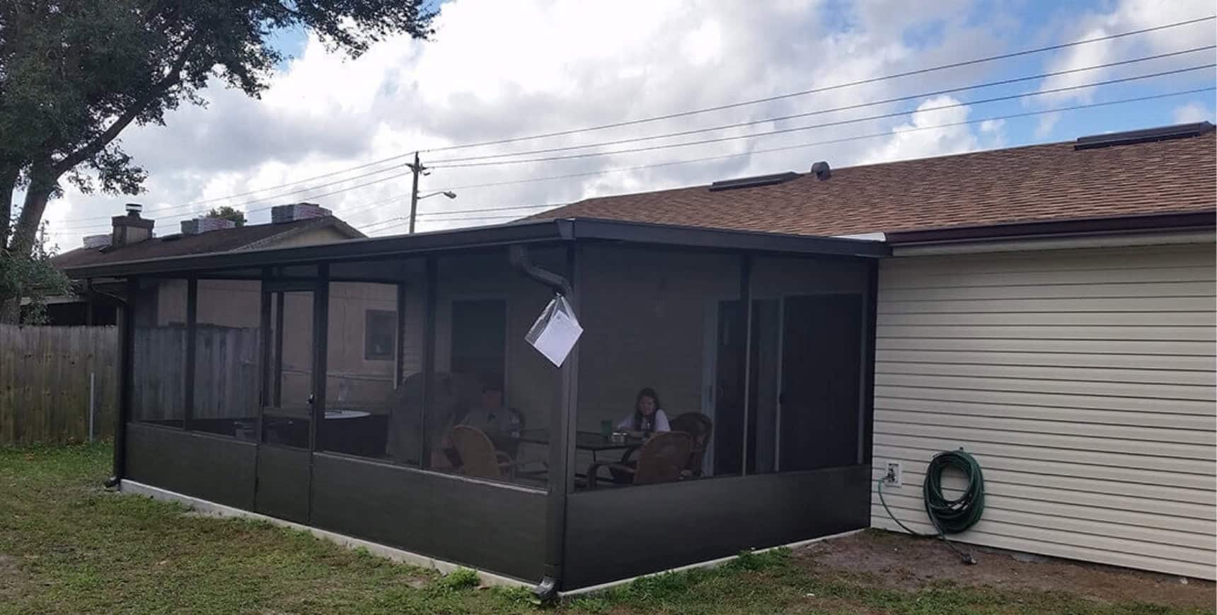 How to Find a Local Screen Room Builder Near You